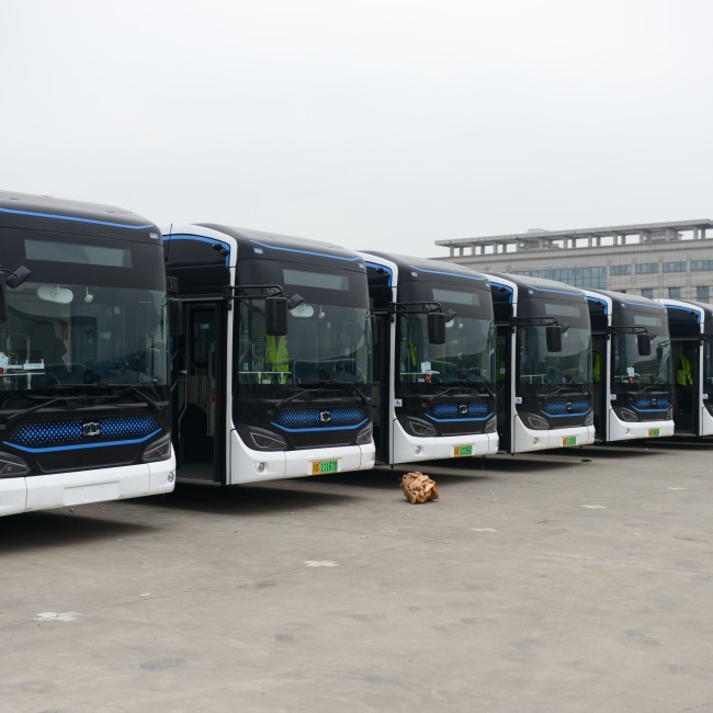 12m Low Entry Floor EV Battery Electric Buses With Air Suspension