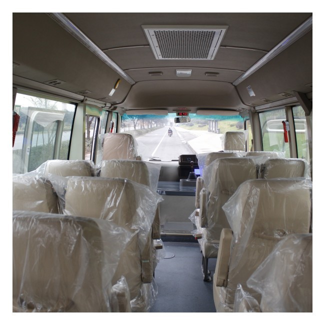 7m 26 Seater Coaster Buses Yuchai Engine Mini Shuttle Bus